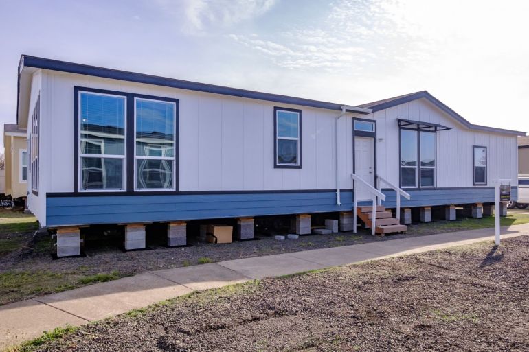 Palm Harbor 3 Bedroom Manufactured Home Farmhouse for $153660 | Model ...